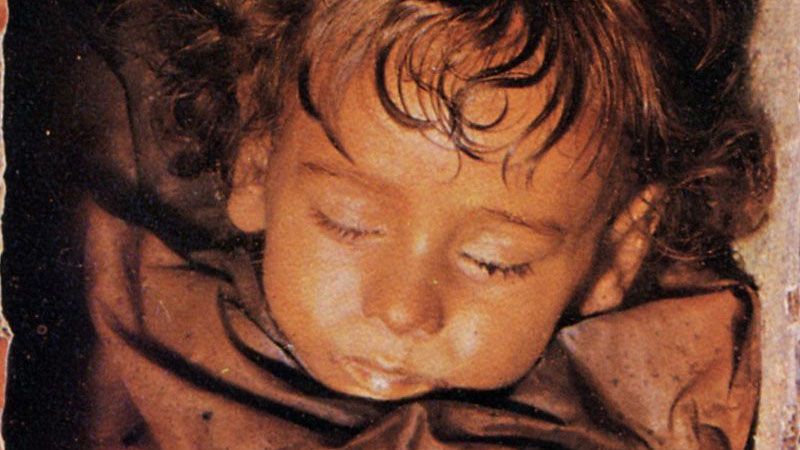 Palermo, il mistero della mummia della piccola Rosalia, la Bella ...